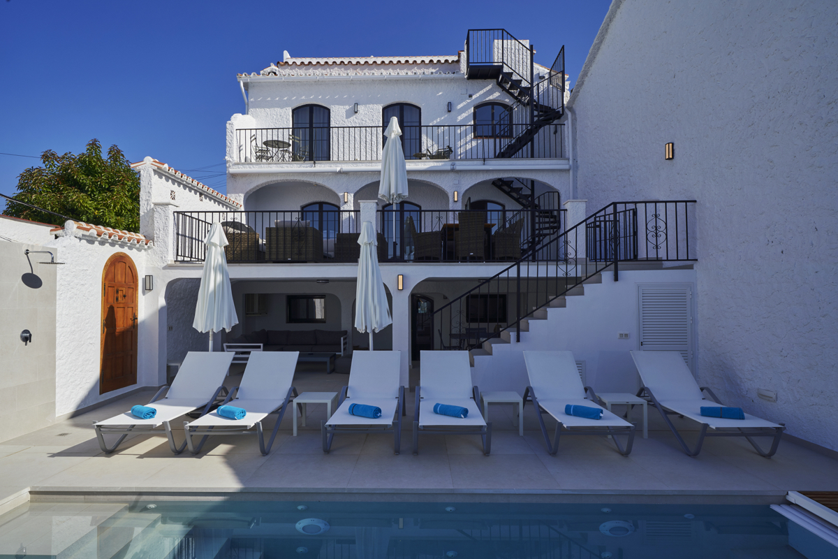 Totalrenoverat lyxhus i Capistrano Village -6 sovrum privat pool ...